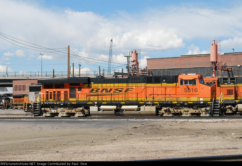 BNSF 5816